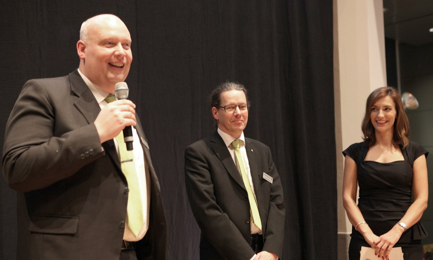 medavis GmbH • healthcare-in-europe.com