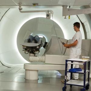 An important step towards live imaging in proton therapy • healthcare ...