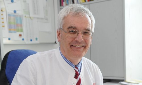 Lab services: Don’t cut the cost! • healthcare-in-europe.com