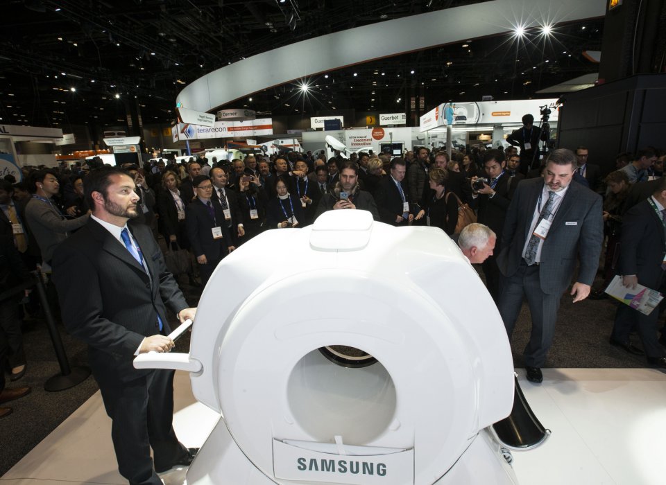 Samsung unveils new innovative mobile CT OmniTom at RSNA • healthcare ...